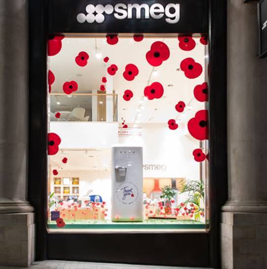 Smeg unveils commemorative window display - IER Daily